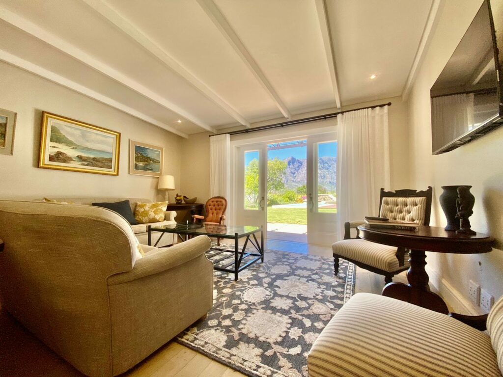 BANHOEK CORNER | Gallery