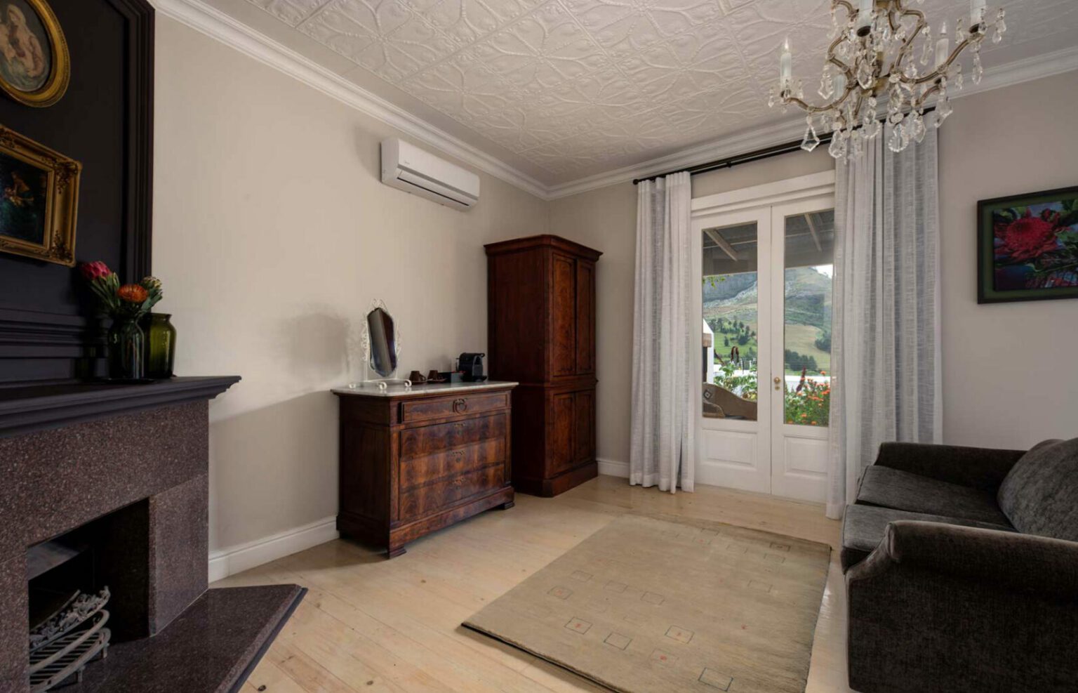 BANHOEK CORNER | Luxury Guest House, Banhoek Valley